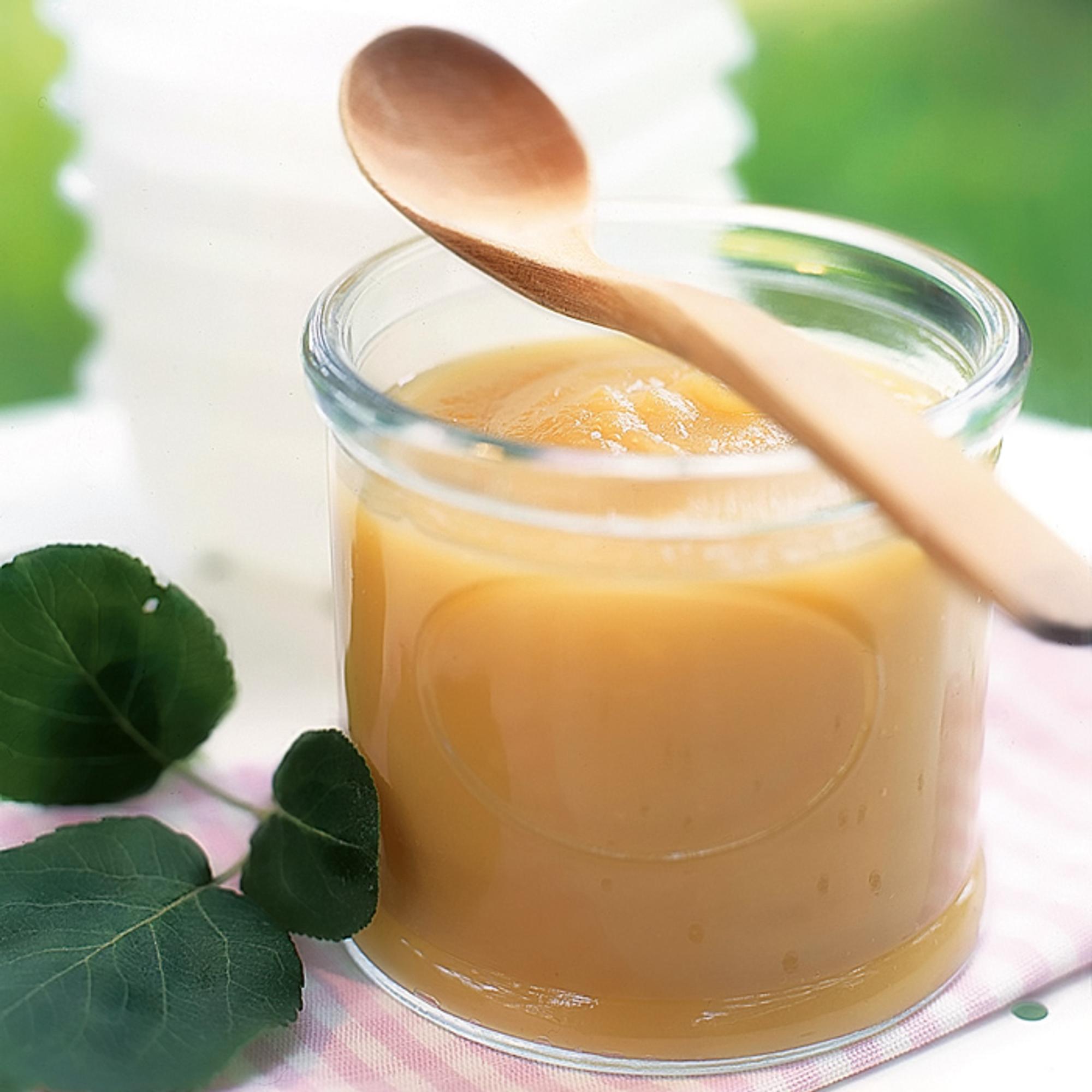 Nopea omenasose mikrossa – katso ohje! | Maku