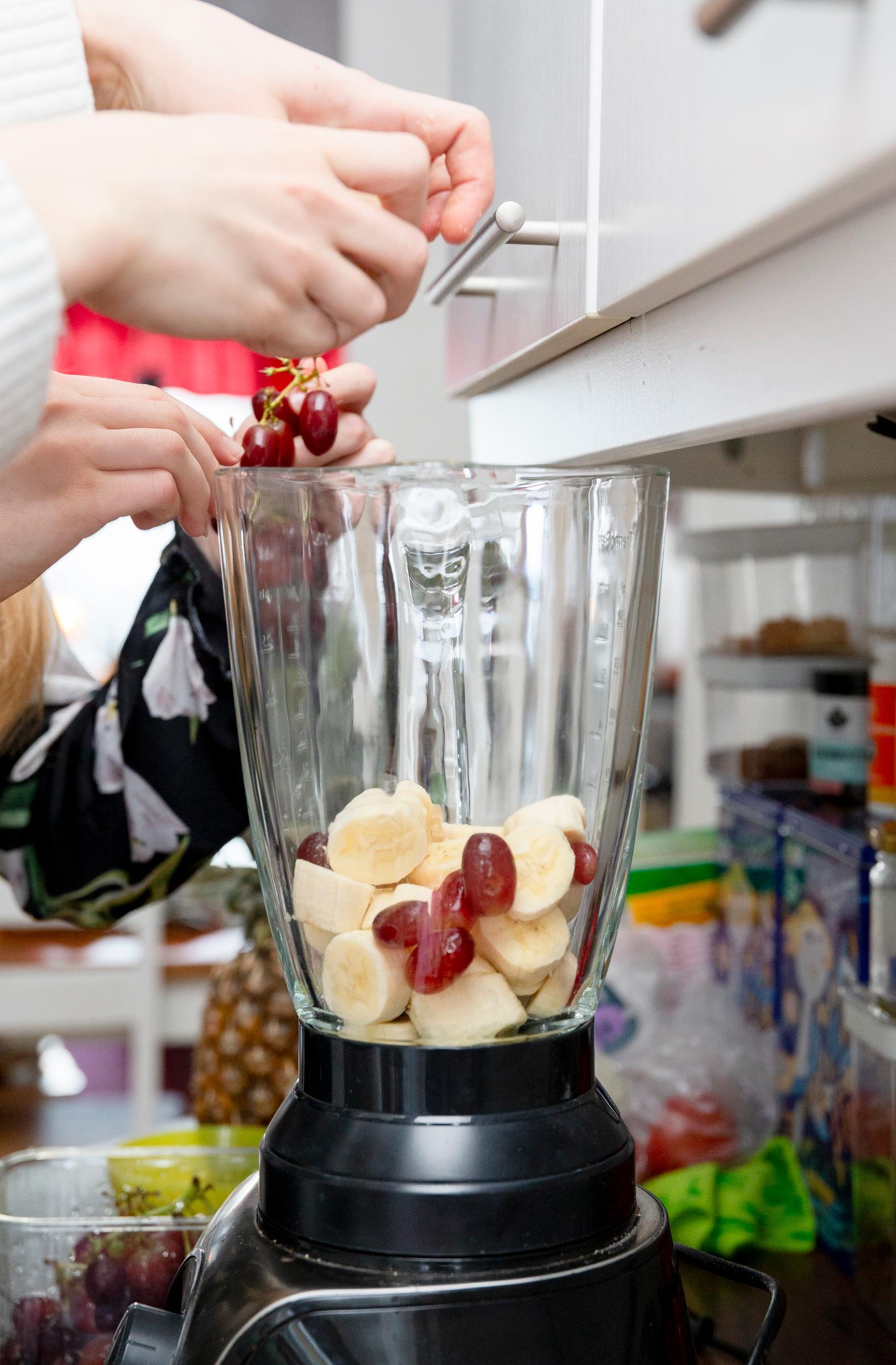 Säästäminen ruokakuluissa – Pia Salmela hyödyntää hävikkiruokaa ...