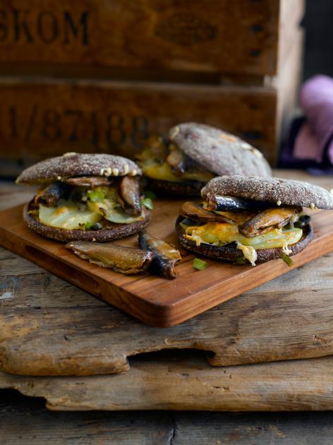 Lämpimät kalakukkoleivät | Maku