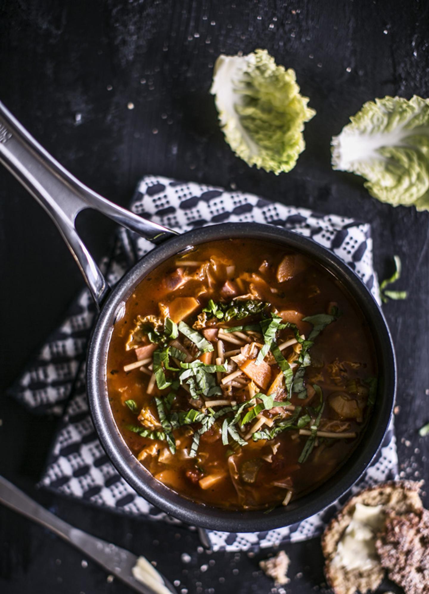 Minestronekeitto palvikinkulla | Meillä kotona