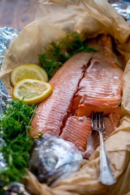 Haudutettu uunilohi – katso resepti! | Maku