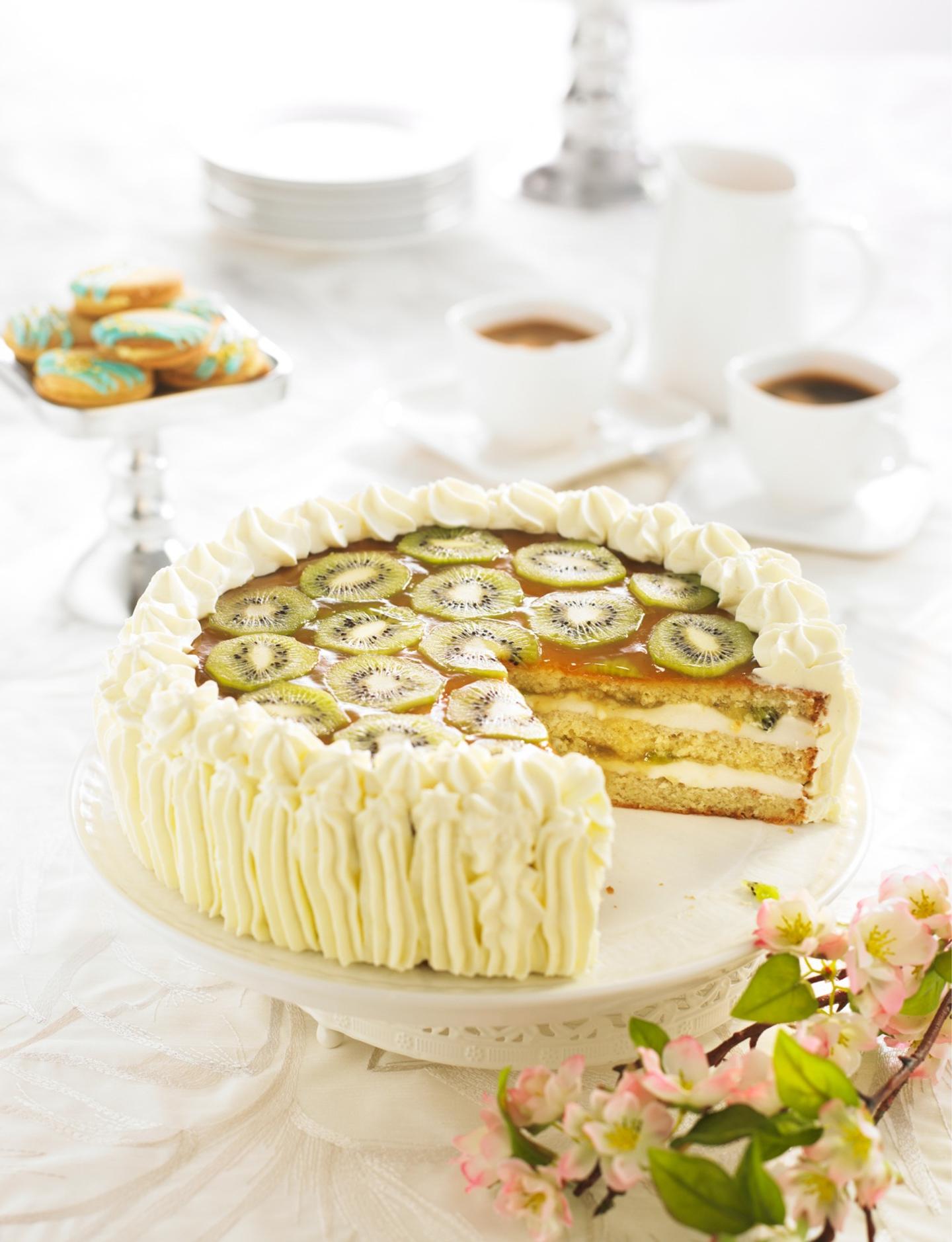 Kiivi-kookostäytekakku – katso resepti! | Maku