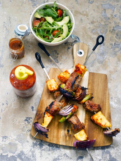 Tomahawk-pihvi grillissä – katso ohje! | Maku