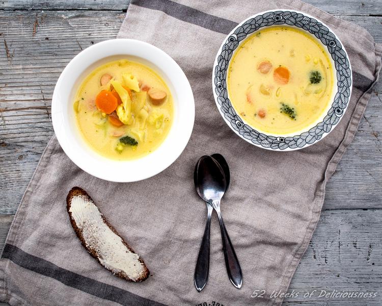 Curry-nakkikeitto sulatejuustolla | Maku