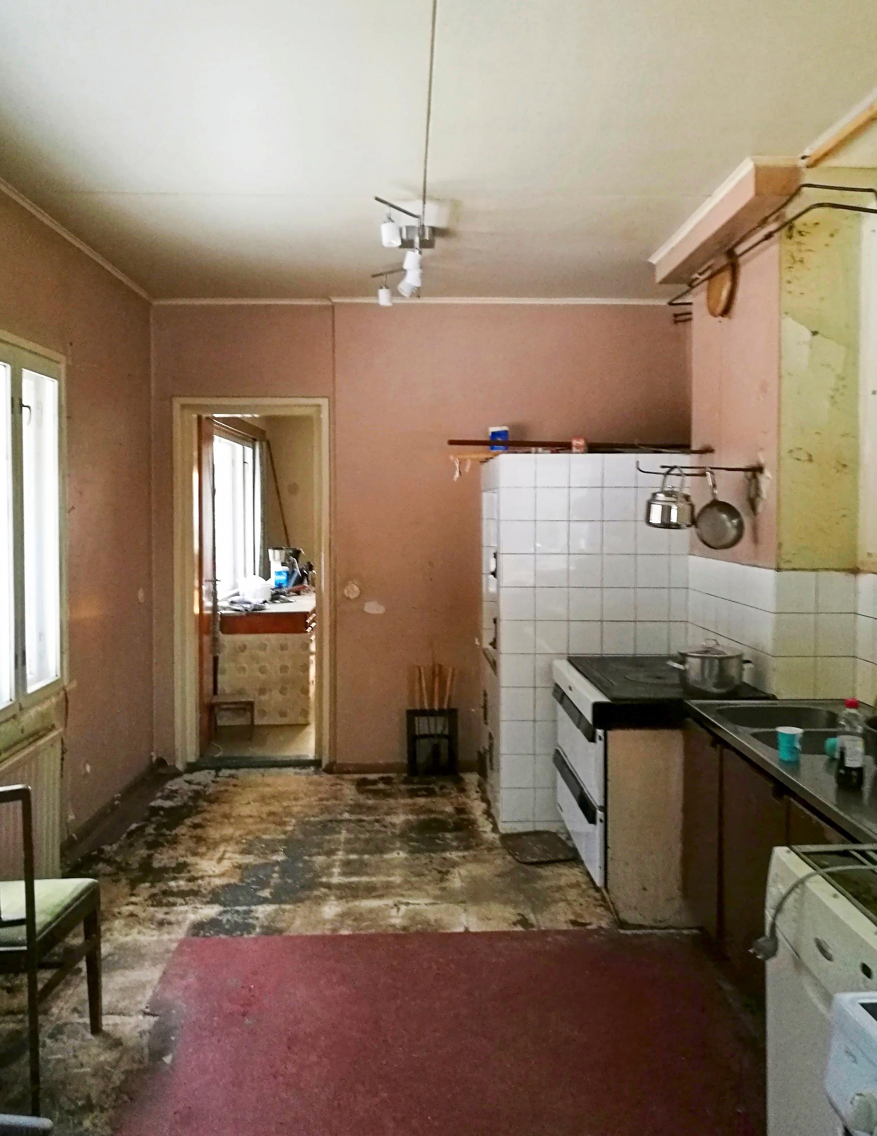 1800-luvun musta maalaistalo Iitissä | Meidän Talo