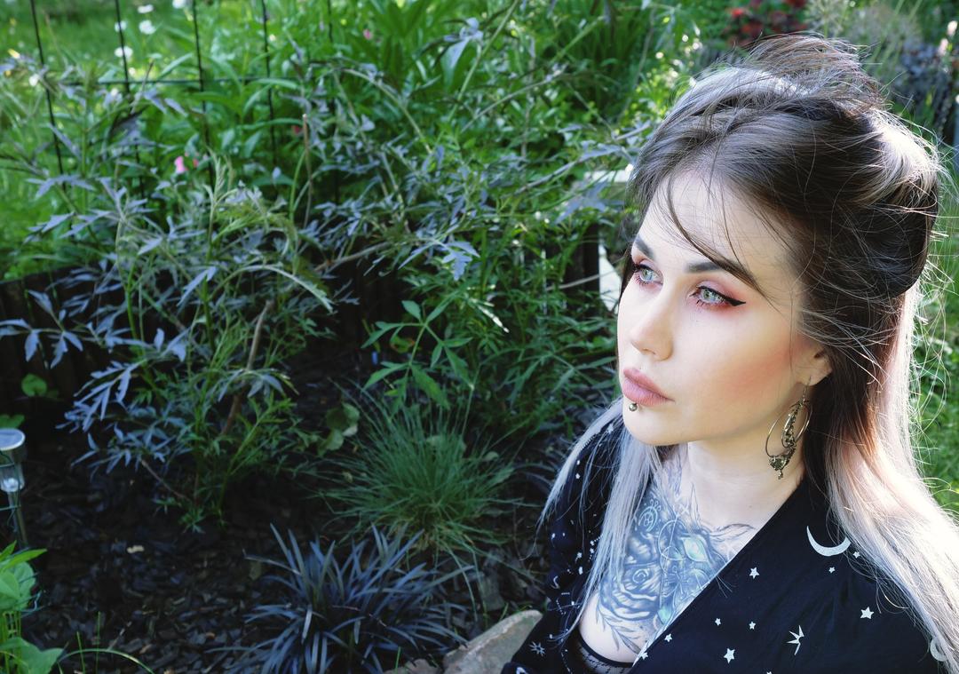 Ida-Emilia Kaukosen goottipuutarha | Kotona