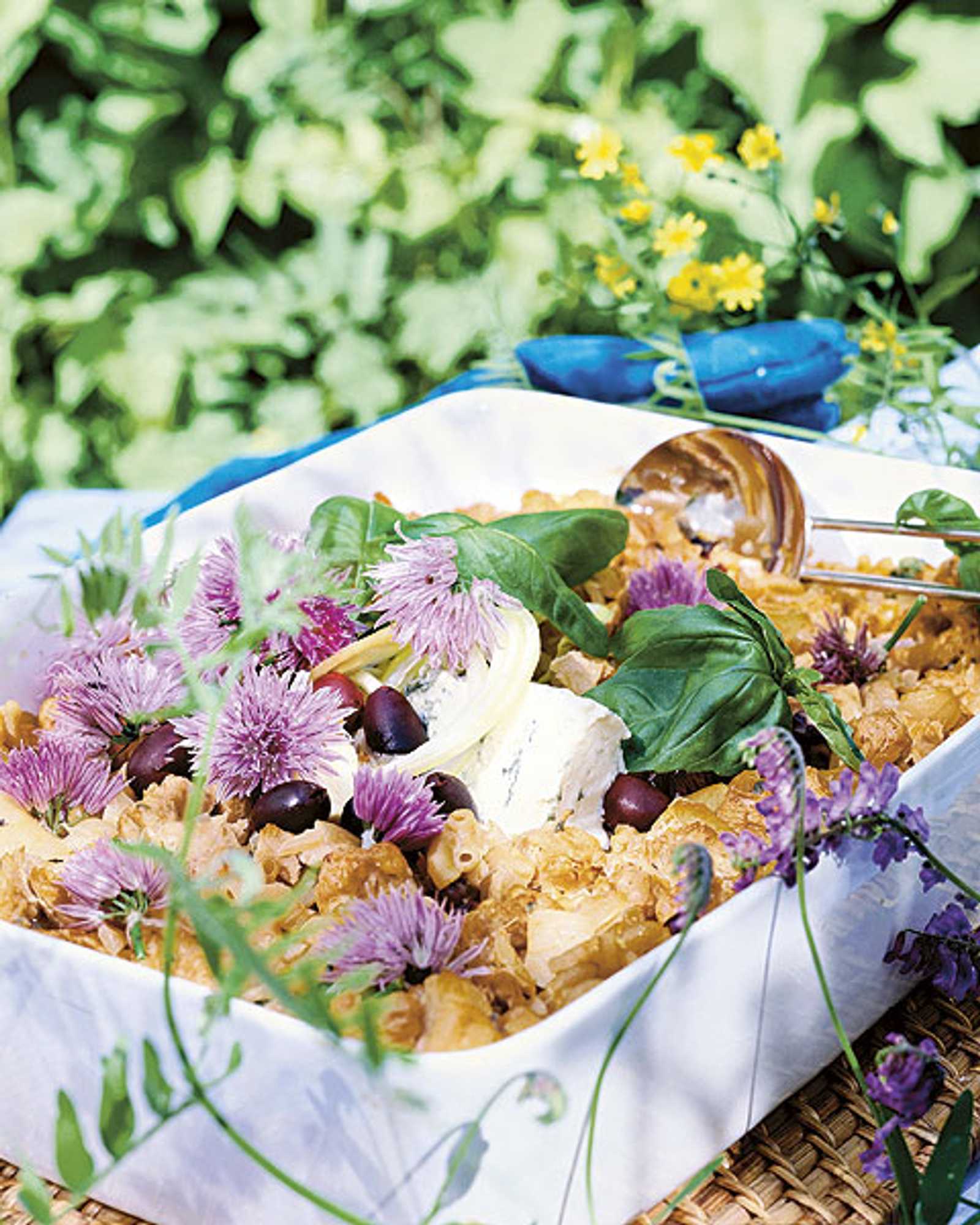 Juhlava soija-makaronilaatikko | Maku