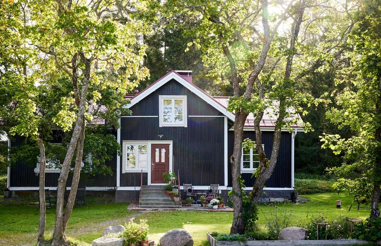 1800-luvun musta maalaistalo Iitissä | Meidän Talo