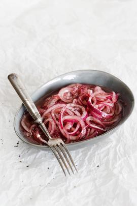 Pikkelöity punasipuli – helppo ohje | Meillä kotona