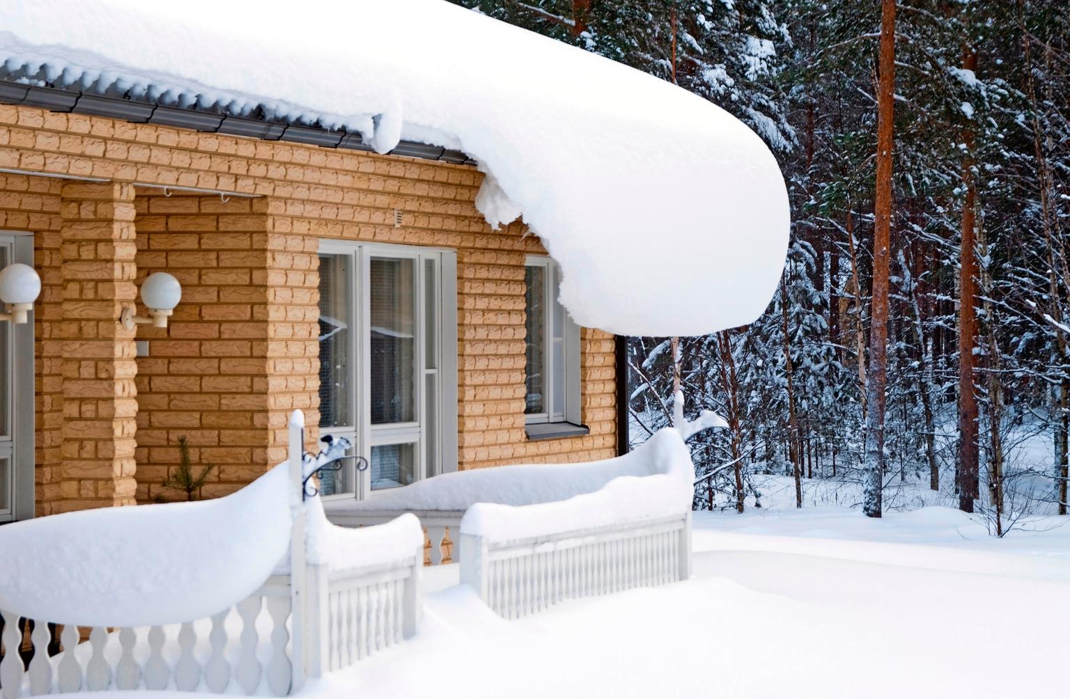 Tiilitalon ulkoseinän korjaus on hankalaa, mutta mahdollista | Meillä ...