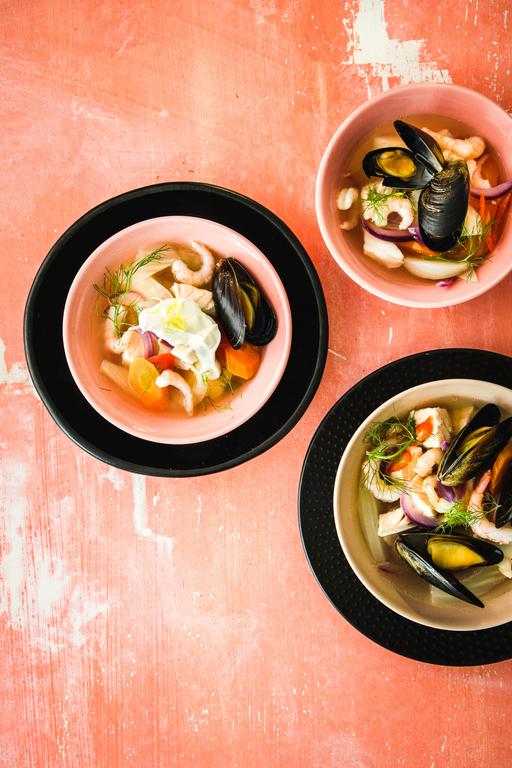 Ylellinen arkibouillabaisse – katso resepti | Maku