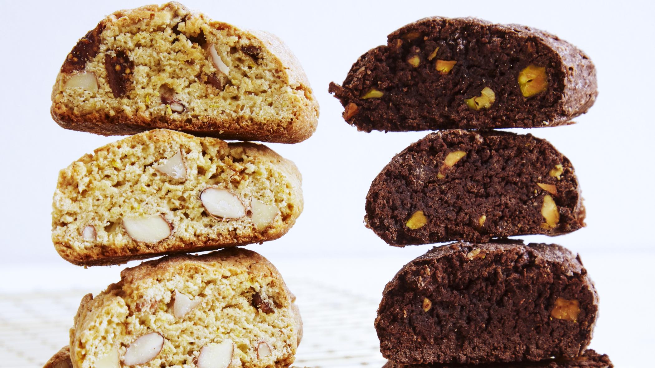 Viikuna-mantelibiscotit ja suklaa-pistaasibiscotit | Kotivinkki