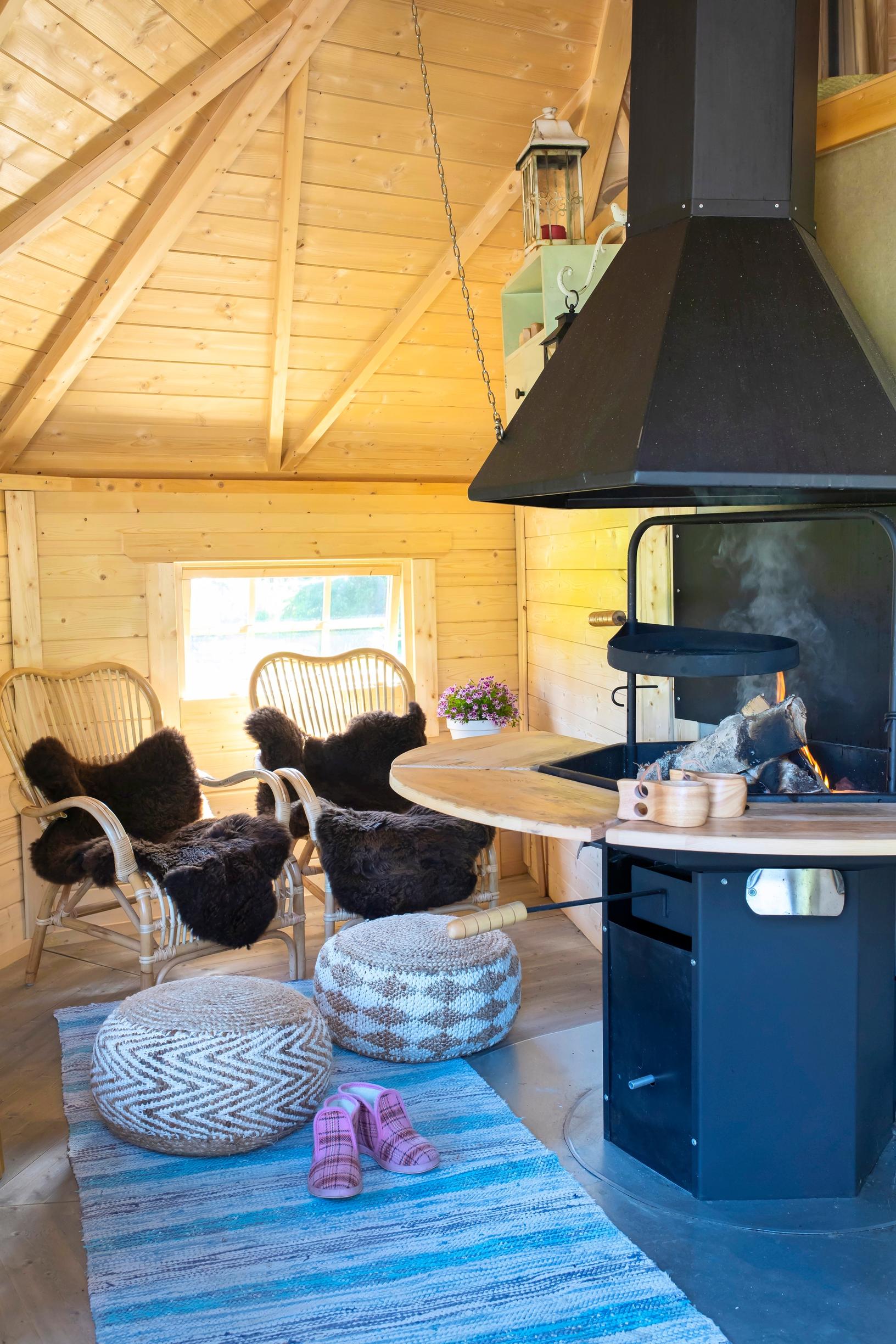 Kotasaunan ja terassin rakennusurakka | Meidän Mökki