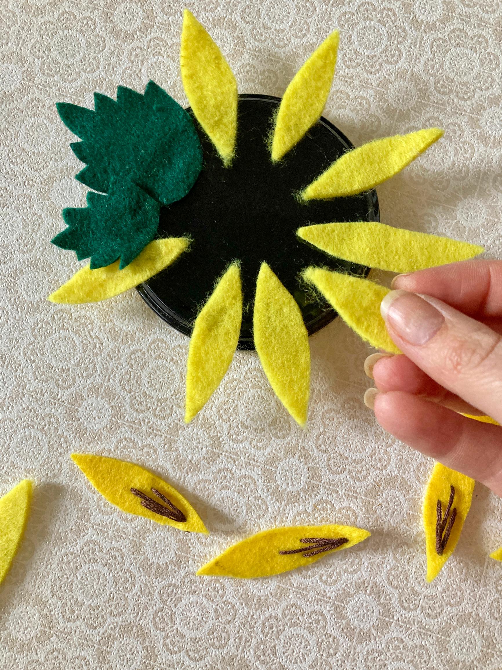 Auringonkukka-lasinaluset – katso ohje! | Ihana