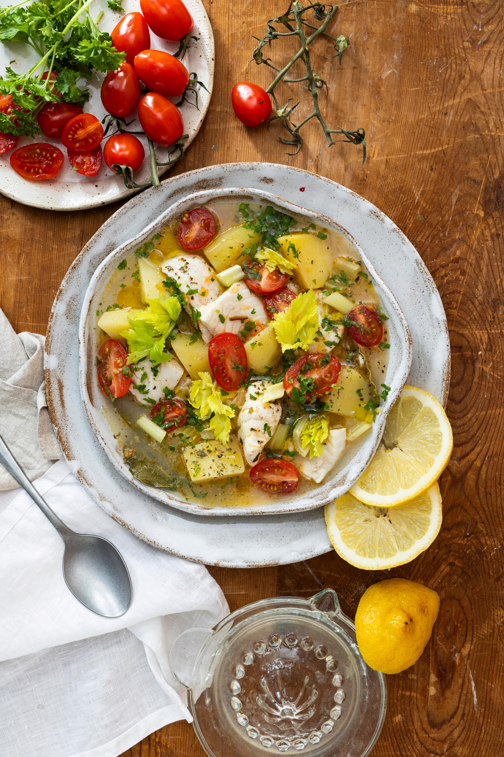 Kreikkalainen kalakeitto – katso resepti | Kotivinkki