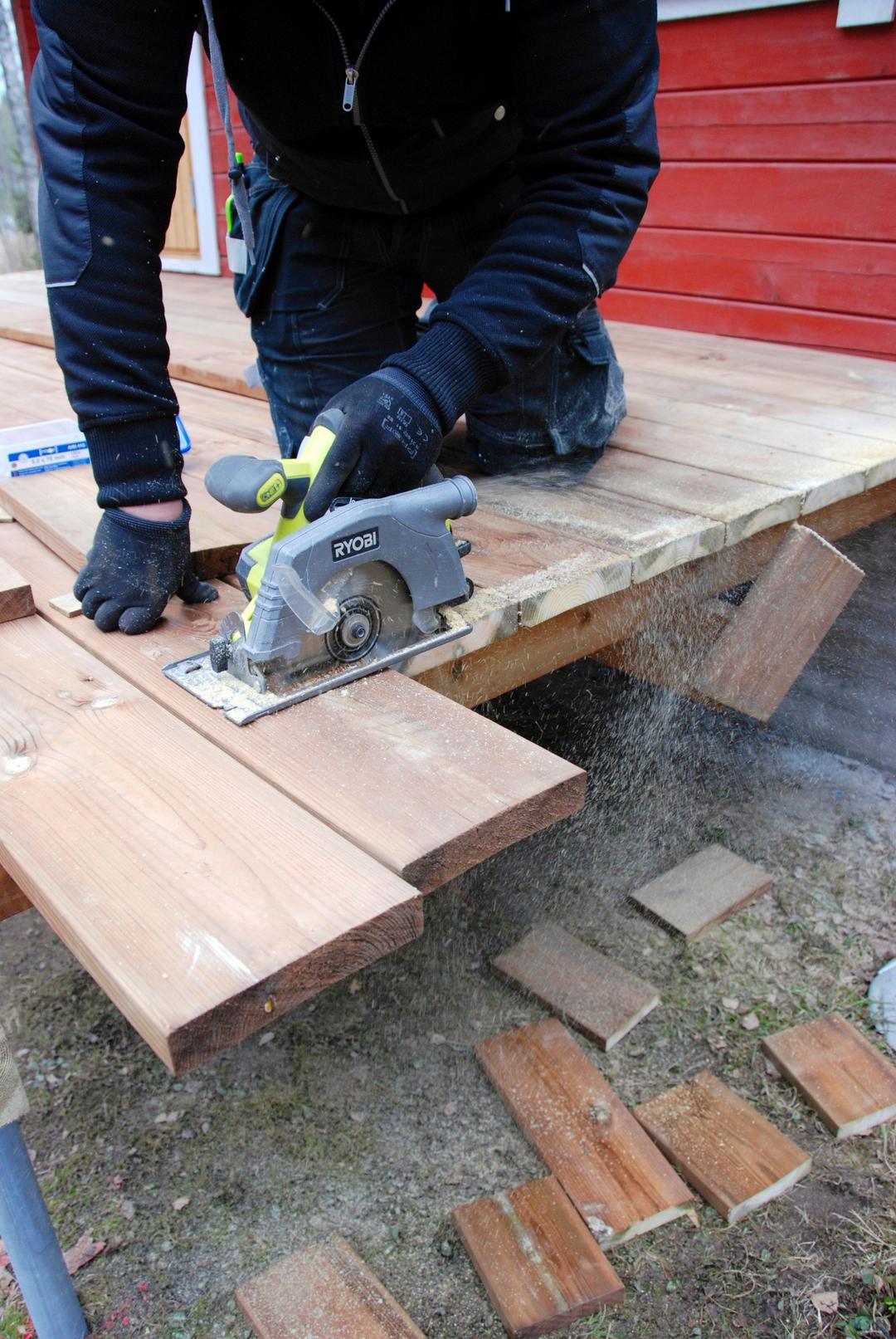 Tee terassilaudoitus ja rakenna terassin portaat – katso ohje! | Meidän ...