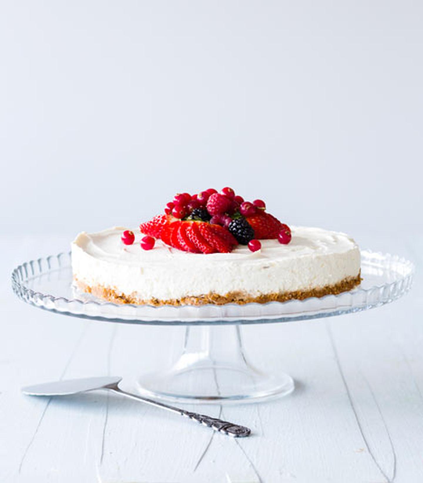 Juustokakku – perusohje ja 3 herkullista versiota | Meillä kotona