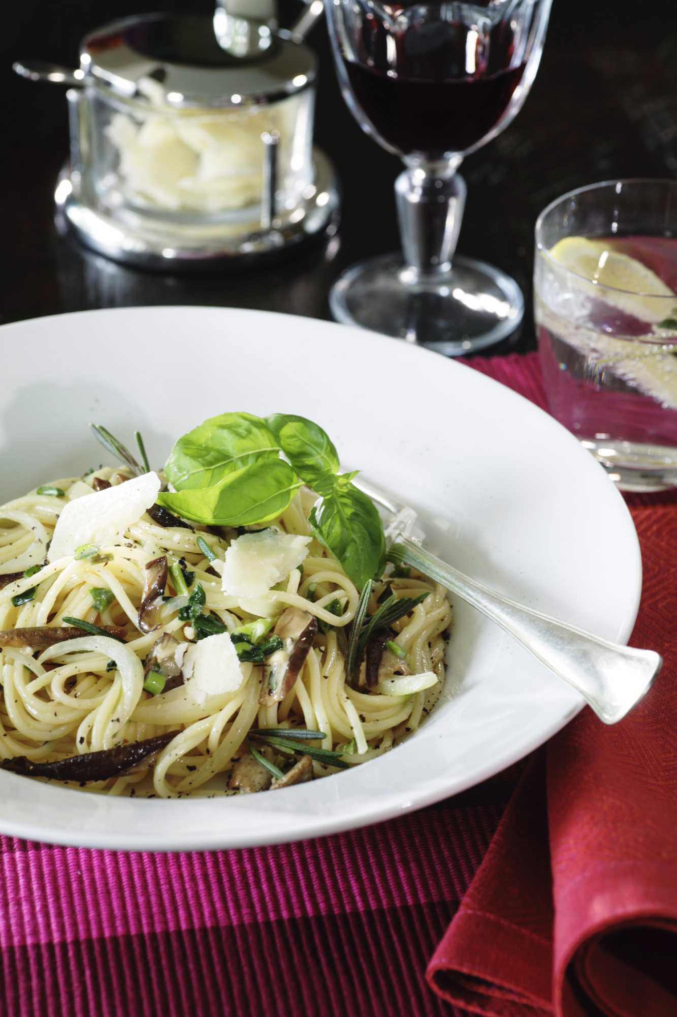 Parmesaani-tattipasta | Maku