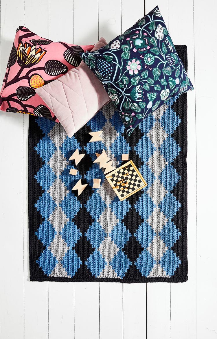 Virkattu ruutumatto – katso ohje! | Meillä kotona