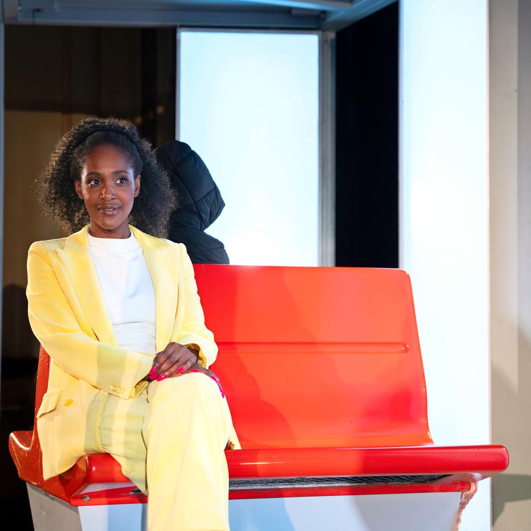 Näyttelijä Emilia Neuvosen arjen parhaat asiat | Meillä kotona