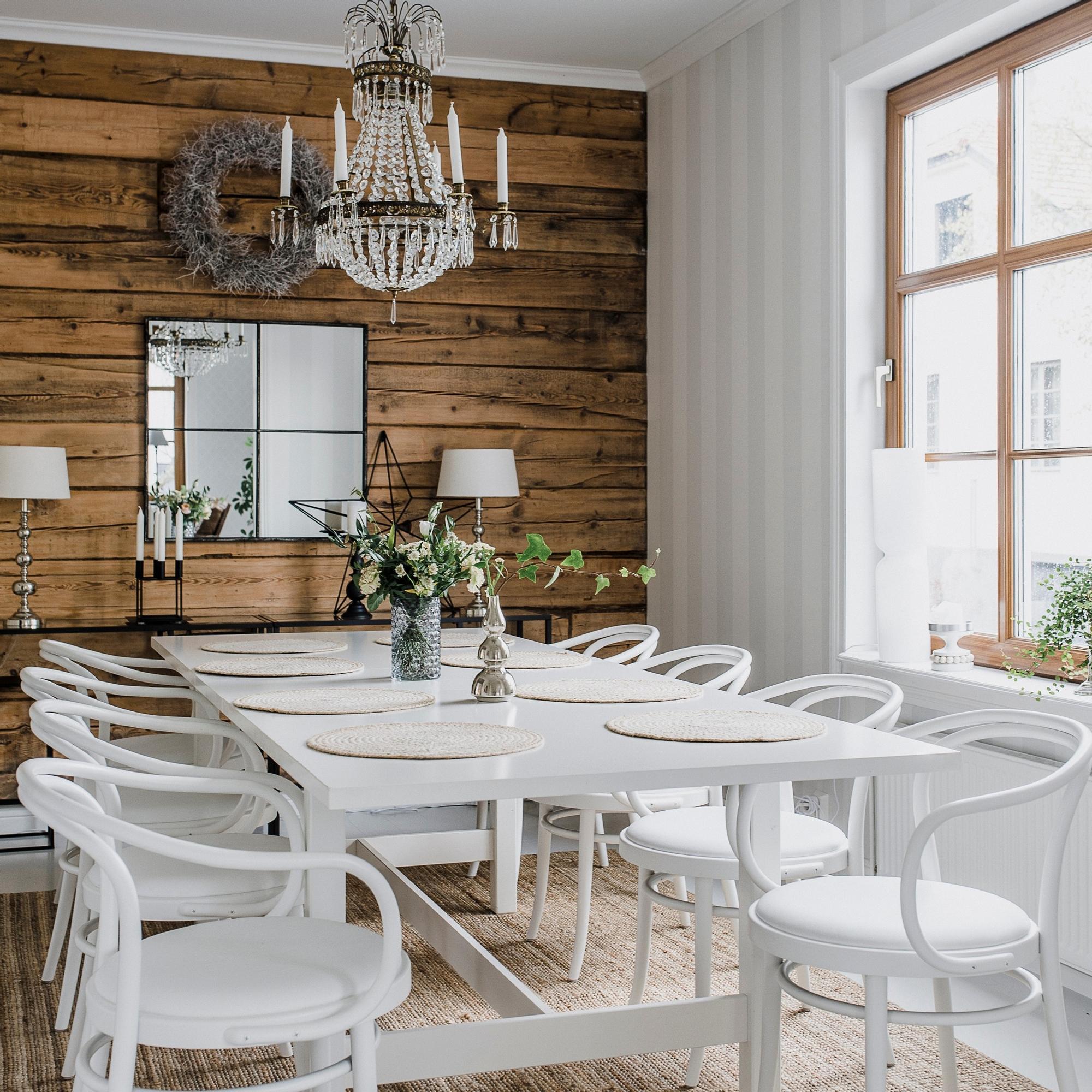 Satavuotias puutalo Naantalin keskustassa | Meillä kotona