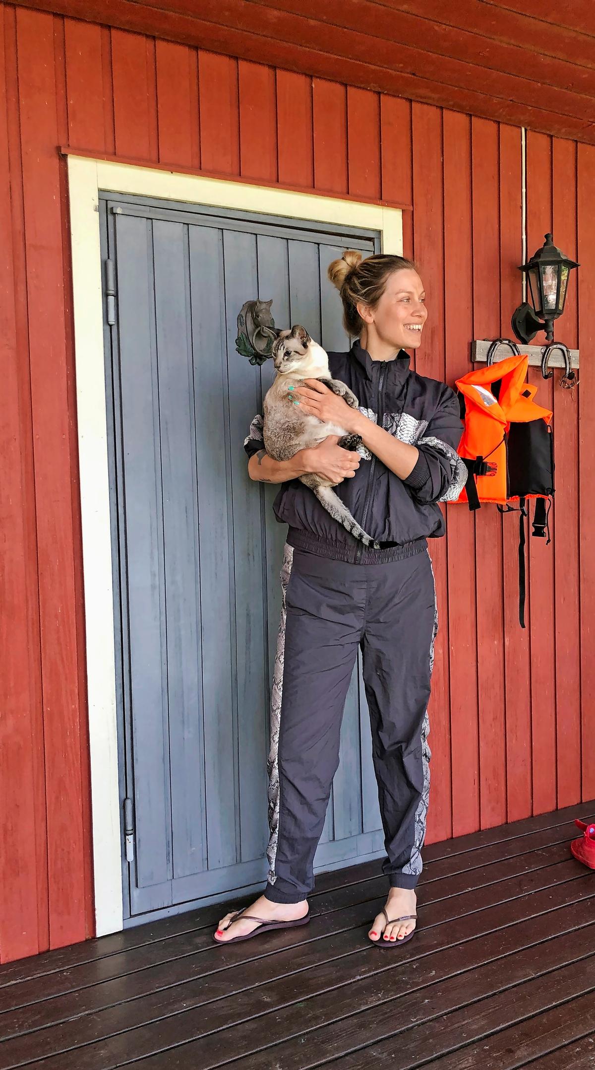 Tv-kokki Meri-Tuuli Väntsi mökillä | Meidän Mökki