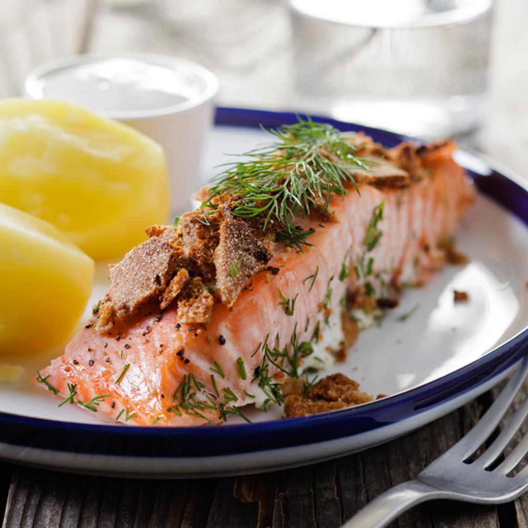 Rukiinen uunilohi – katso resepti! | Maku