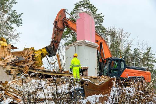 Saunan palomuurin pinnoitus antiikkilaastilla | Meillä kotona