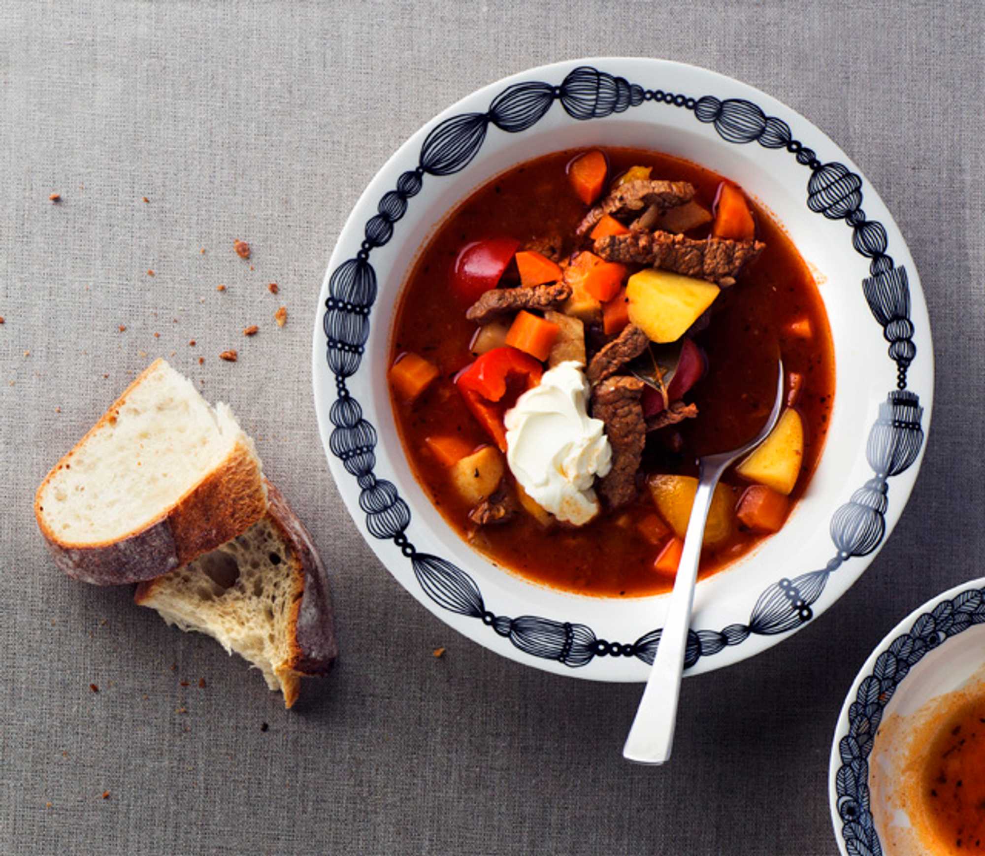 Lihakeitto - kurkkaa resepti ja hauduta pitkään! | Meillä kotona