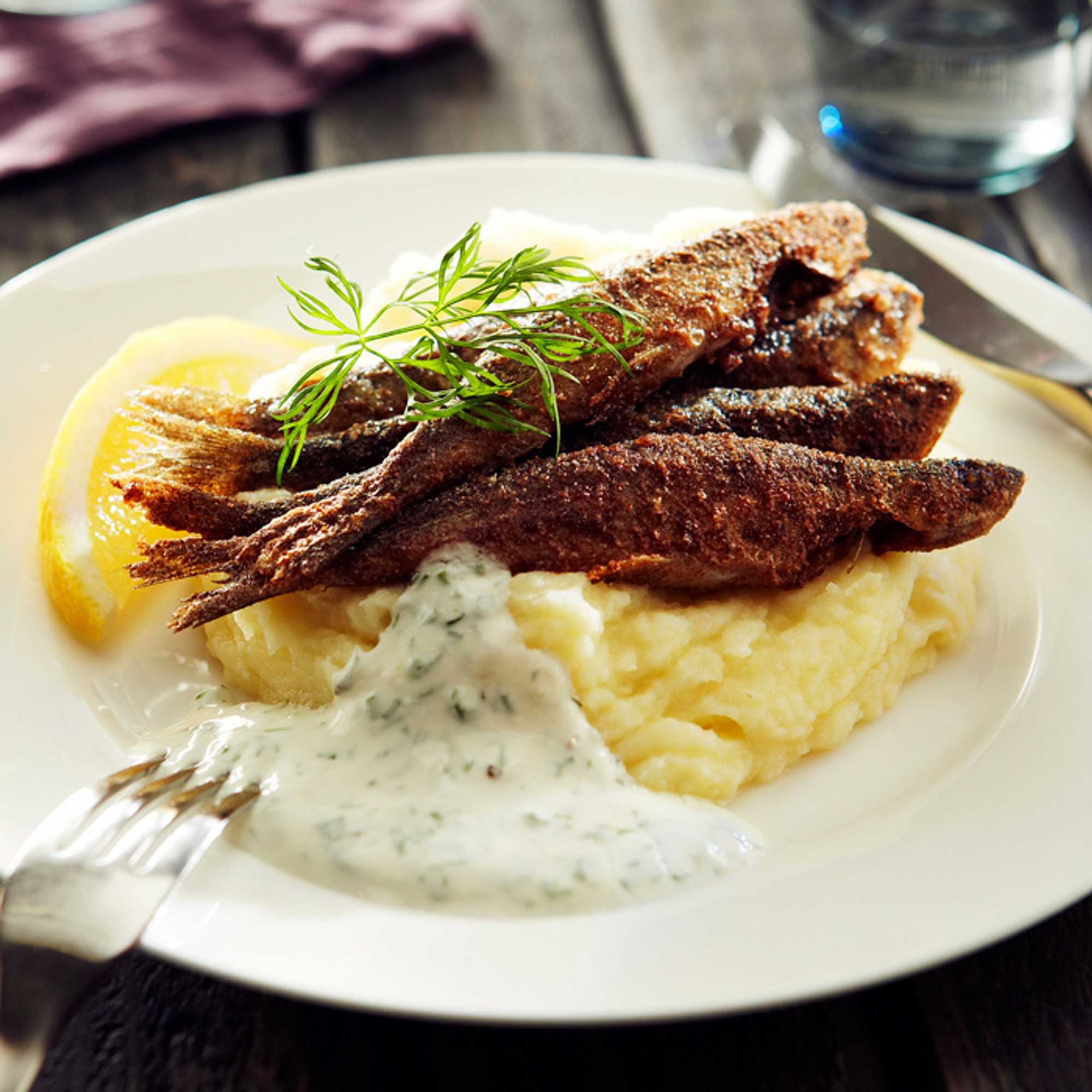 Voissa paistetut muikut | Maku