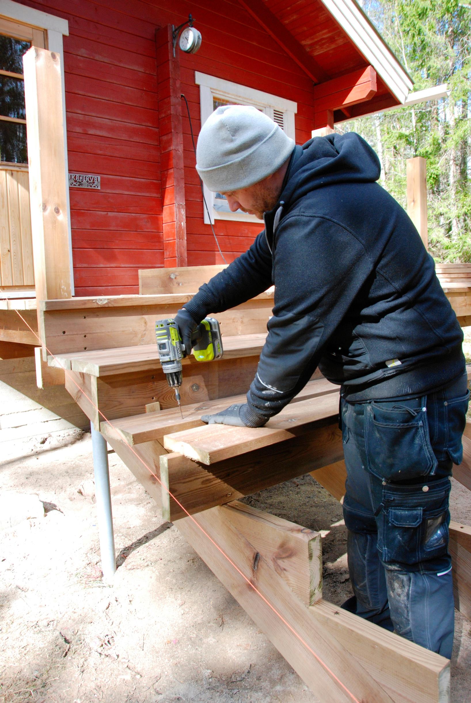 Tee terassilaudoitus ja rakenna terassin portaat – katso ohje! | Meidän ...