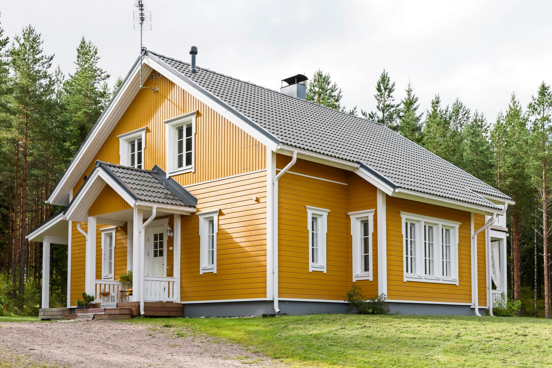 Katjan ja Jukan koti sai ruskan värit | Unelmien Talo&Koti