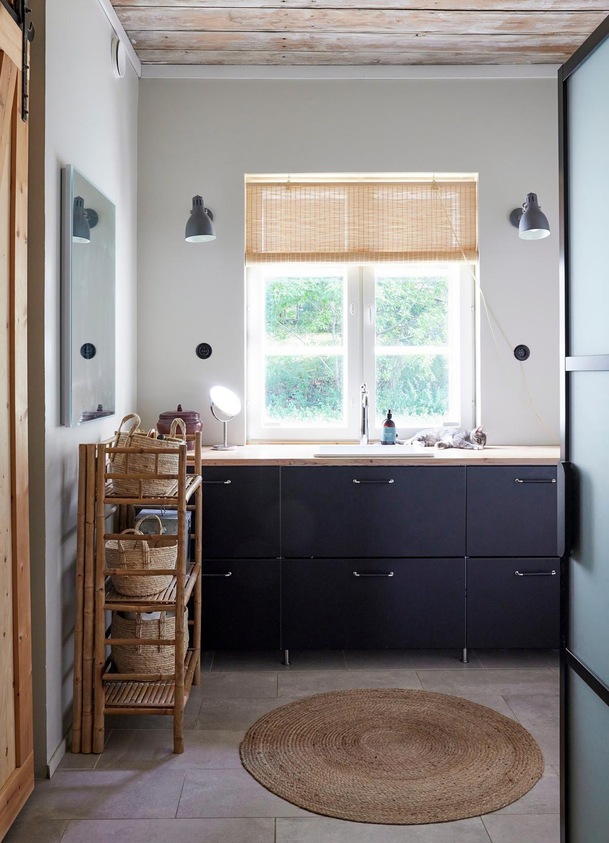 1800-luvun musta maalaistalo Iitissä | Meidän Talo