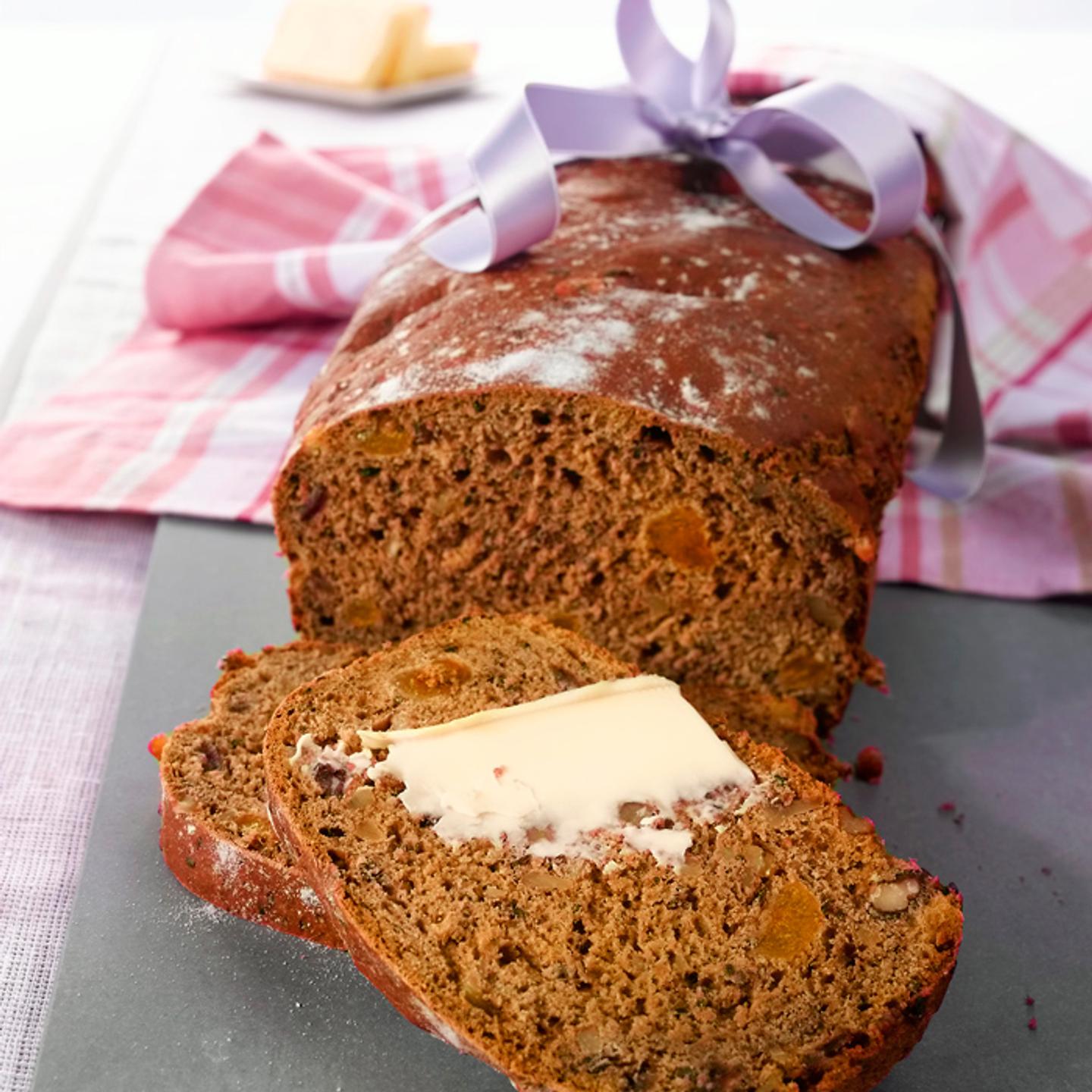 Pähkinäinen juhlaleipä | Maku