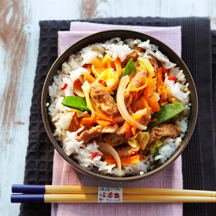 Soija-kasvisvokki ja kookosriisi | Maku