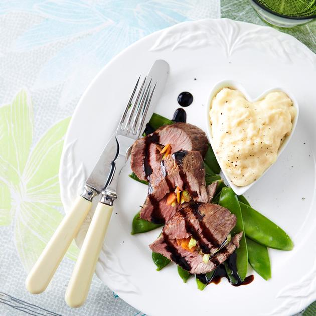 Vuohenjuustoinen kukkakaali-perunapyree | Maku