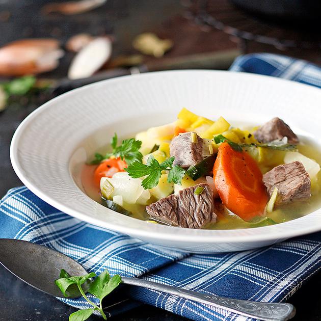 Perinteinen lihakeitto – katso resepti! | Maku