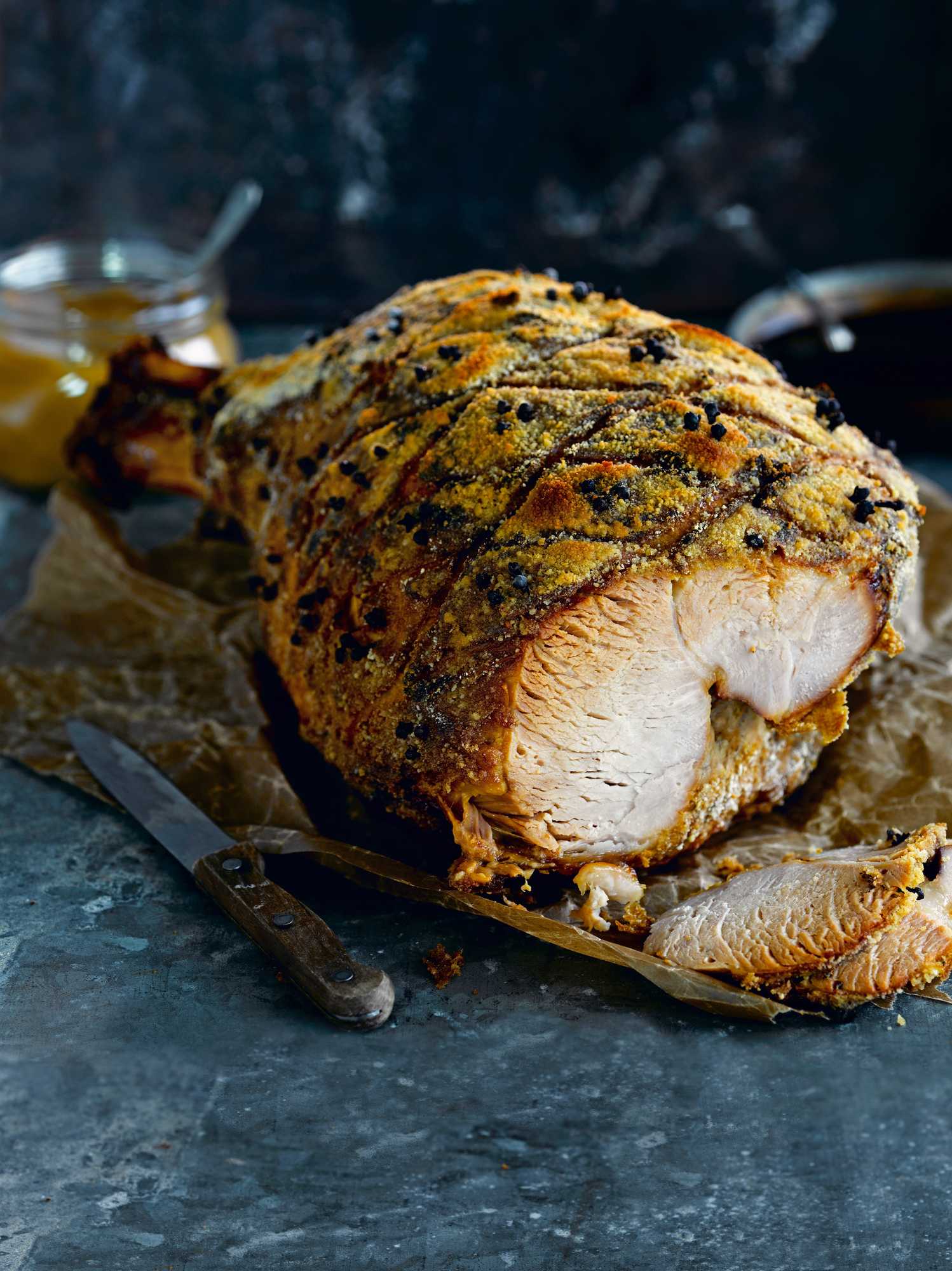 Kinkun paistaminen – katso resepti! | Maku