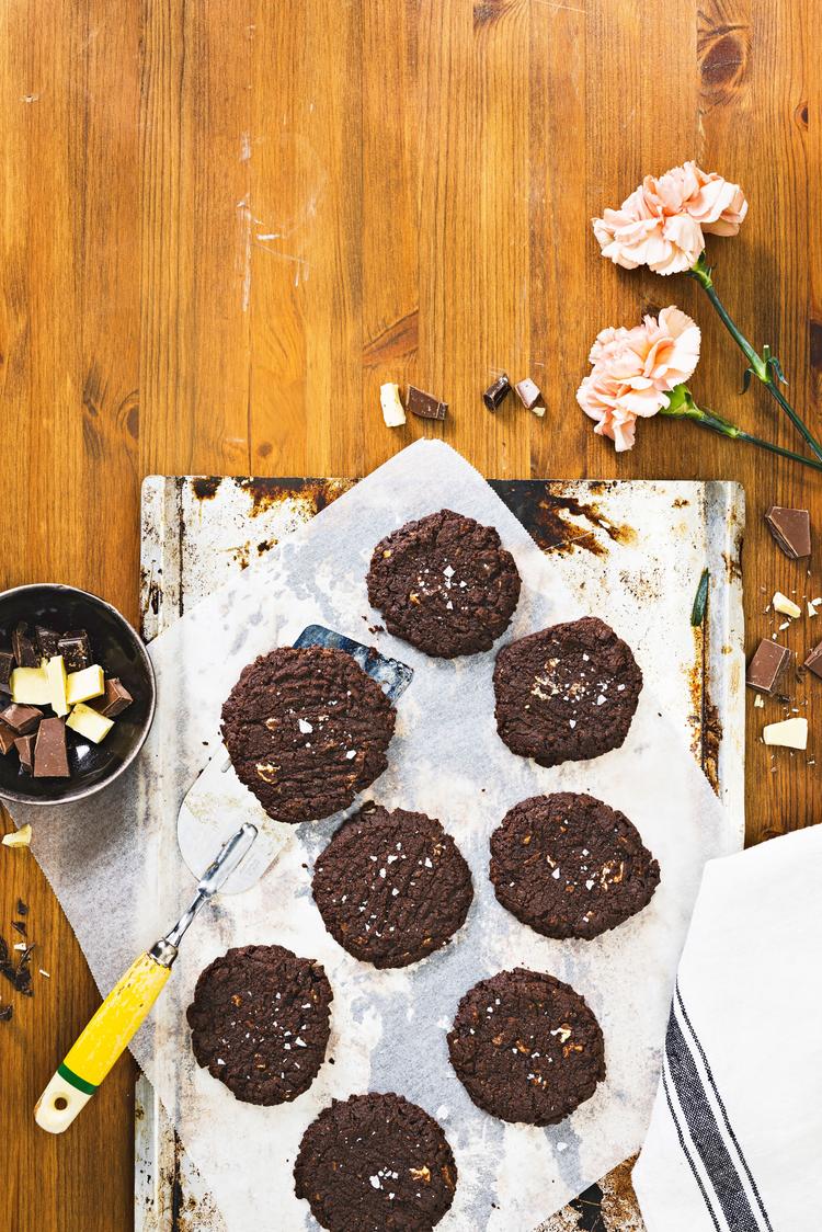 Kolmen suklaan keksit – katso ohje | Meillä kotona