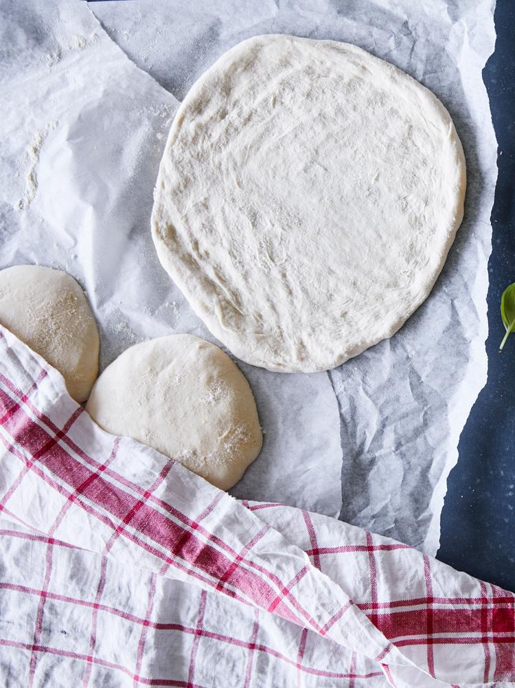 Roomalainen pizza – katso ohje! | Maku