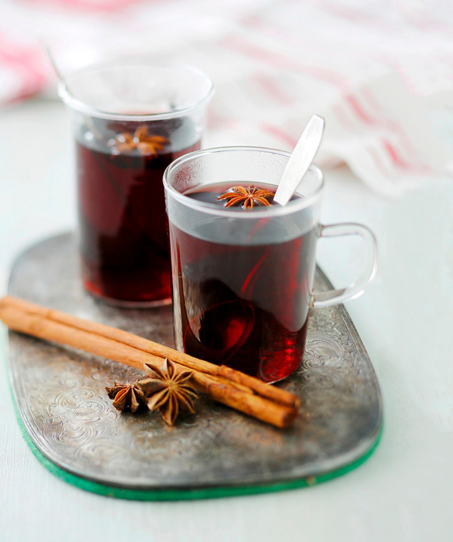 Glögiresepti - itse tehty glögi luo joulutunnelmaa | Meillä kotona