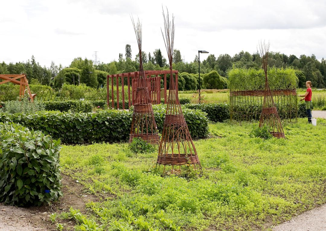 Pajutyöt puutarhaan x 3 | Meillä kotona