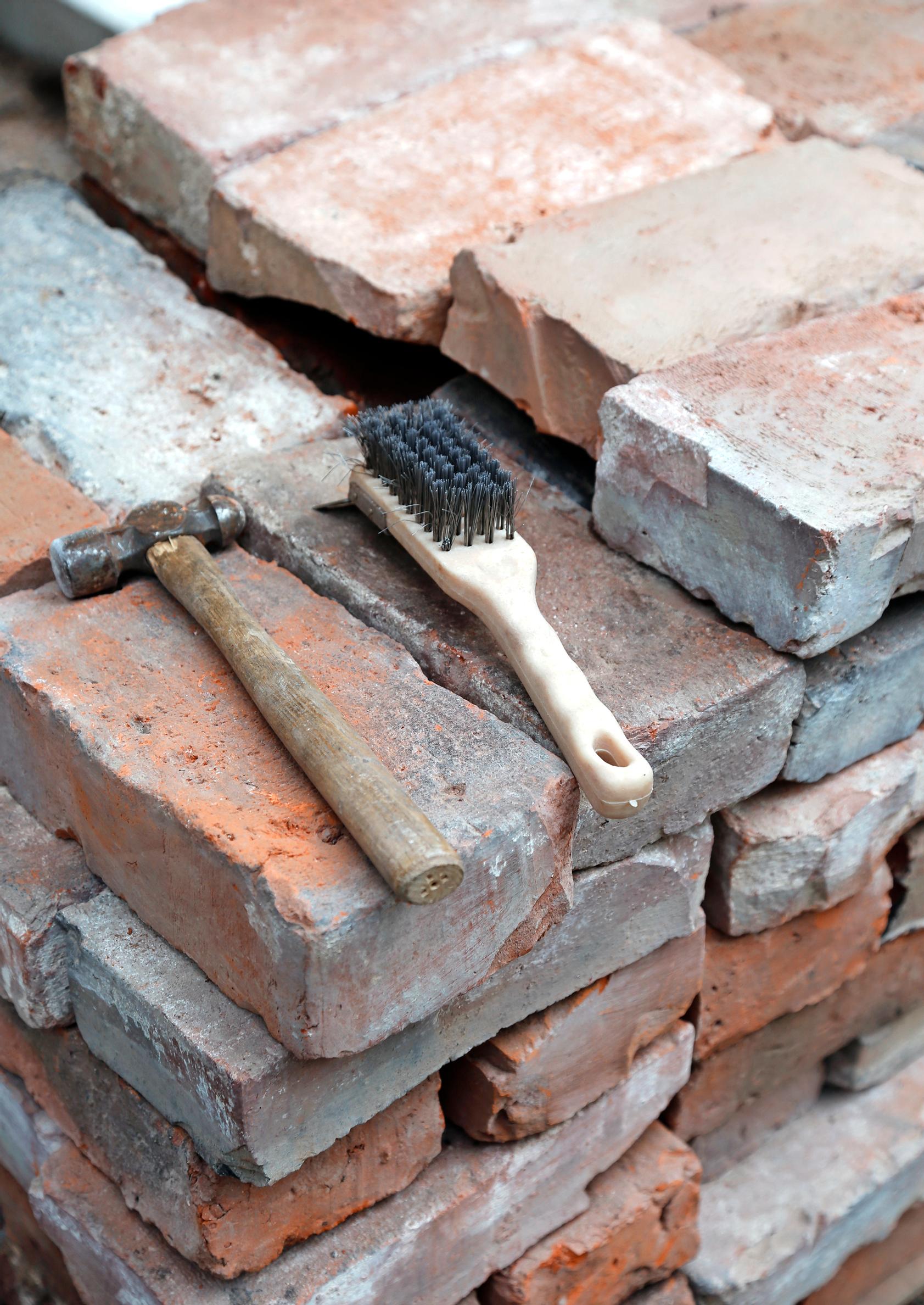 Muuraa tyylikäs tiililava – katso ohje! | Viherpiha