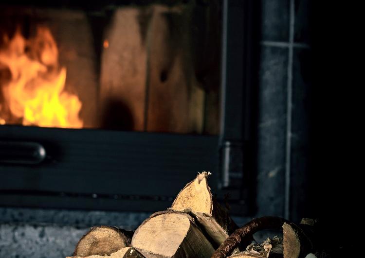 Miten varaava takka kannattaa asentaa? | Meillä kotona