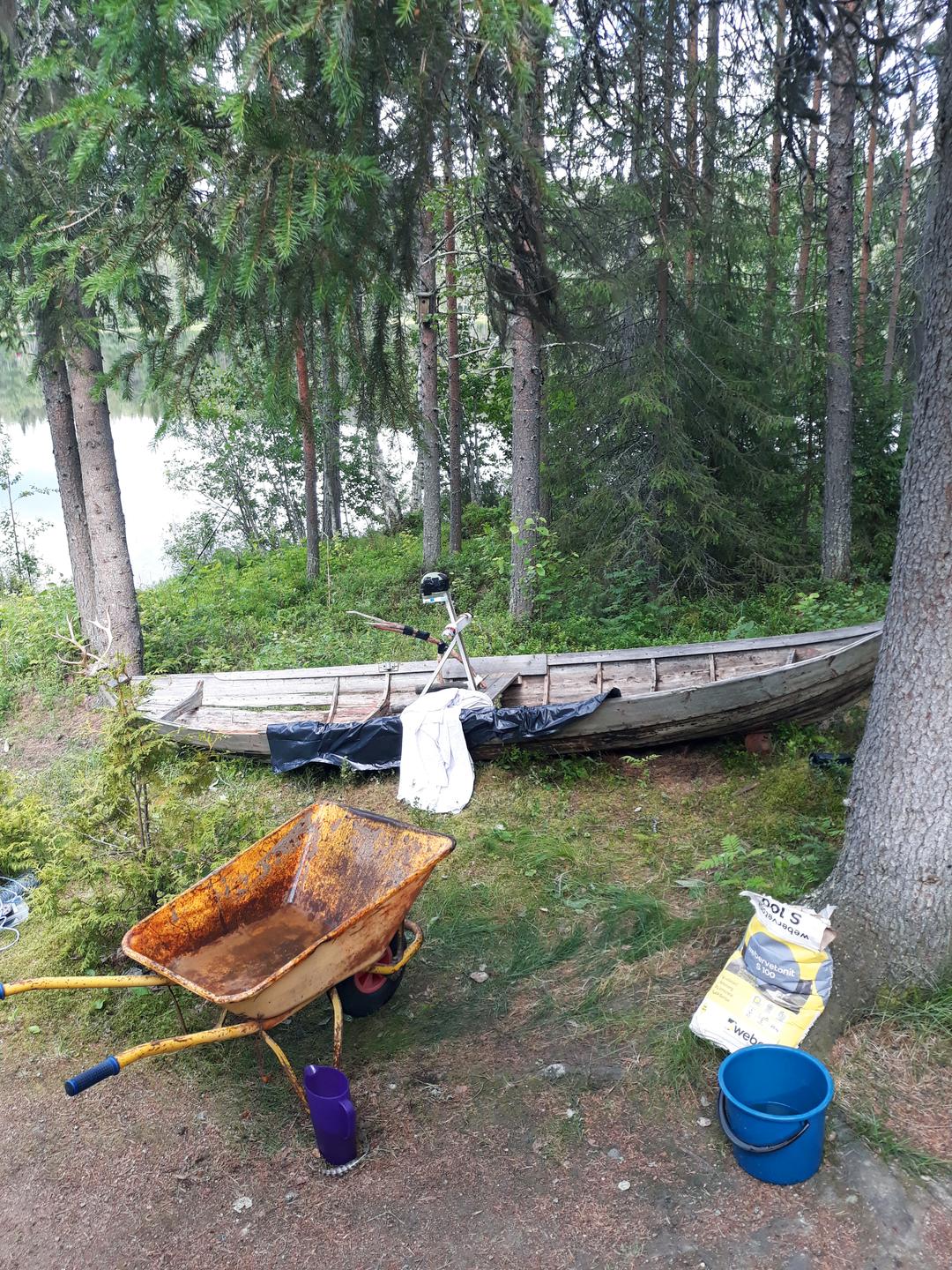 Viikatemies pihakoristeena | Kotona