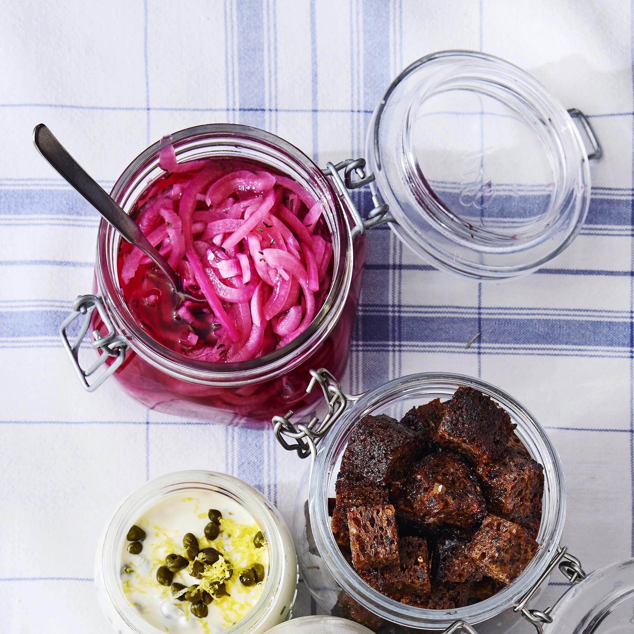 Pikkelöity punasipuli – helppo ohje | Meillä kotona